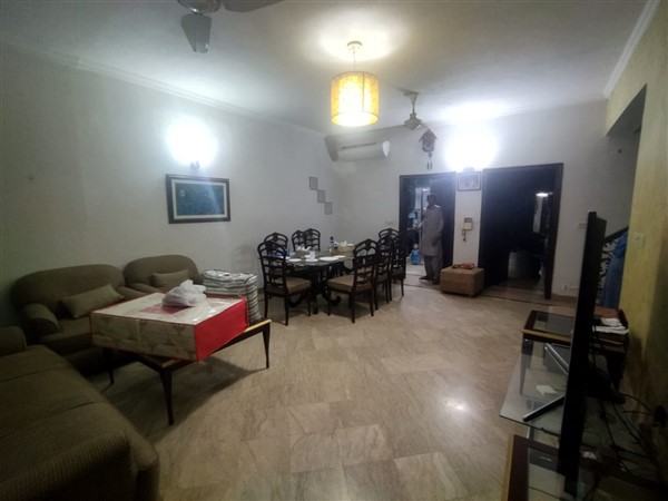 DHA Phase 3 Z Block 10 Marla House For sale